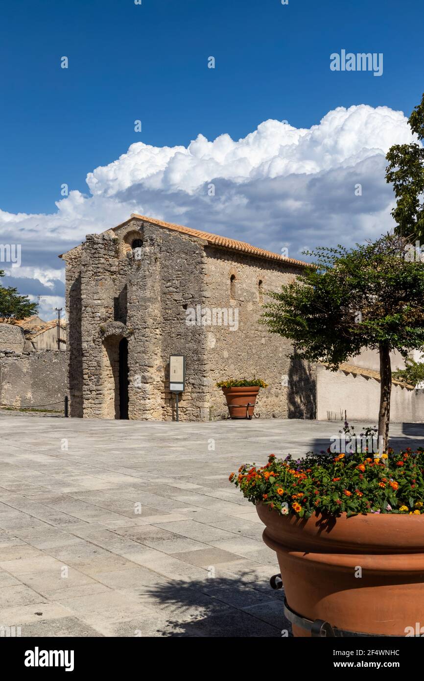 Gerace italy hi-res stock photography and images - Alamy