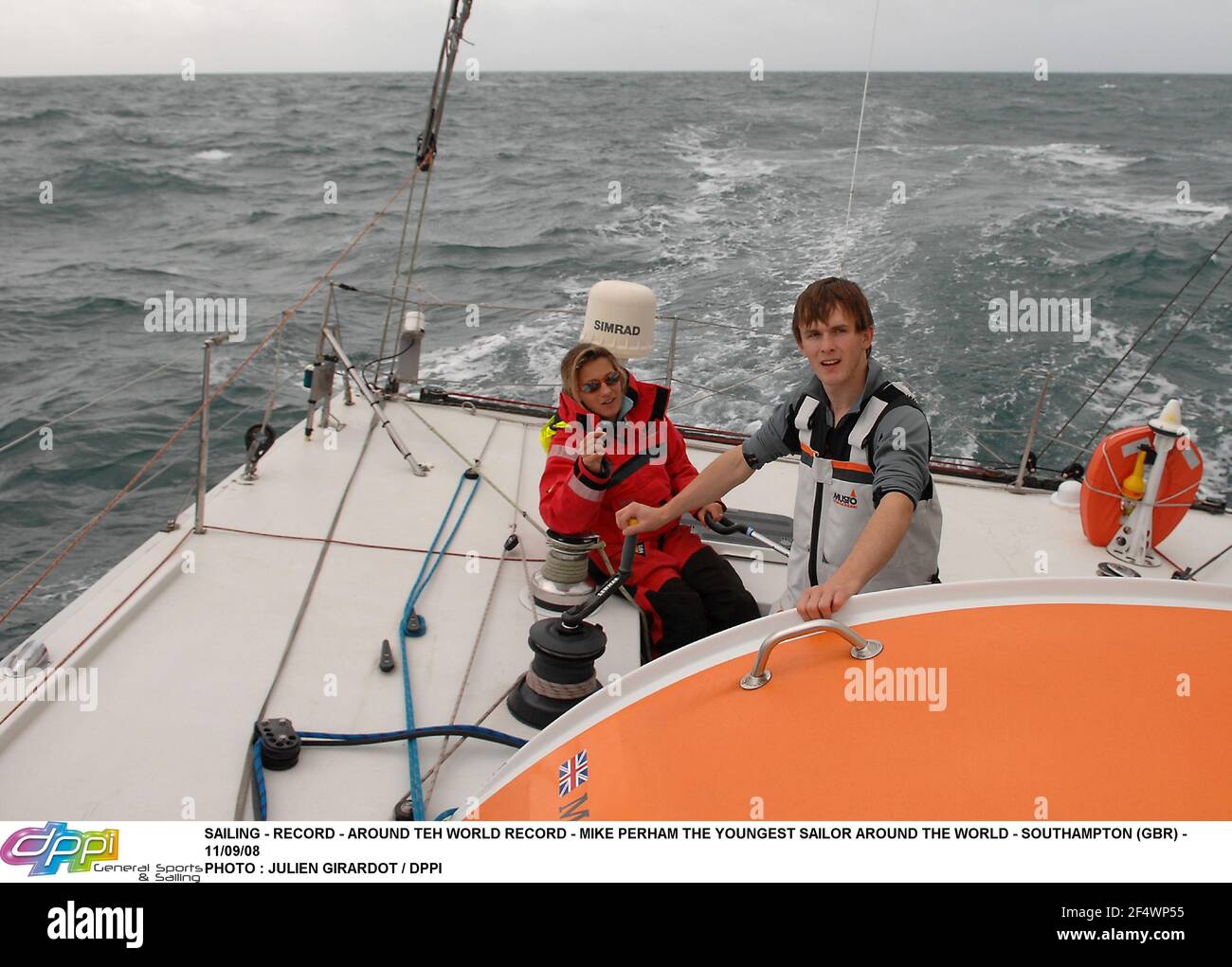 Single handed around the world hi-res stock photography and images - Alamy