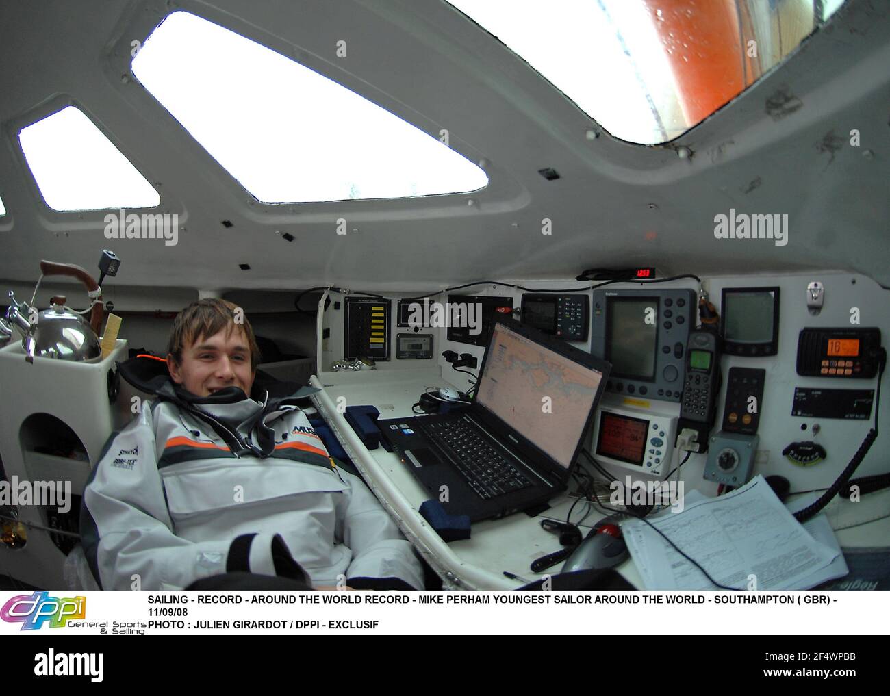 SAILING - RECORD - AROUND THE WORLD RECORD - MIKE PERHAM YOUNGEST ...