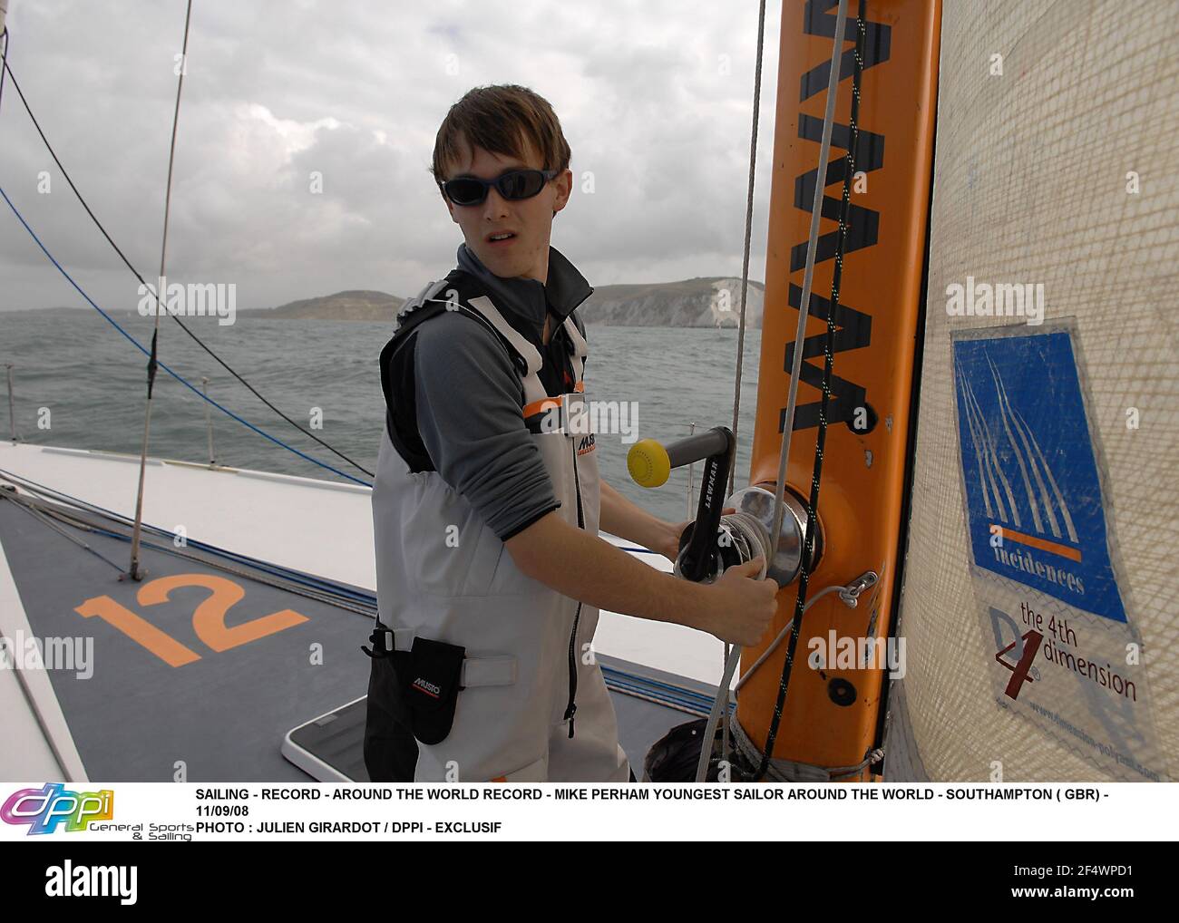 SAILING - RECORD - AROUND THE WORLD RECORD - MIKE PERHAM YOUNGEST ...