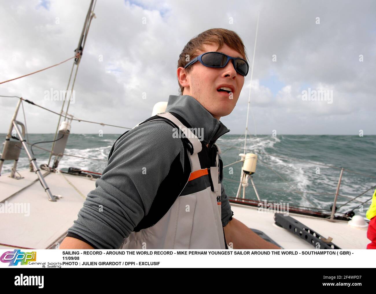 SAILING - RECORD - AROUND THE WORLD RECORD - MIKE PERHAM YOUNGEST ...