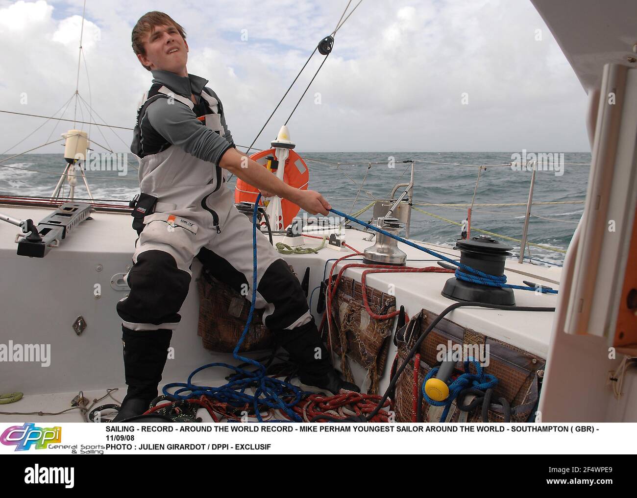SAILING - RECORD - AROUND THE WORLD RECORD - MIKE PERHAM YOUNGEST ...