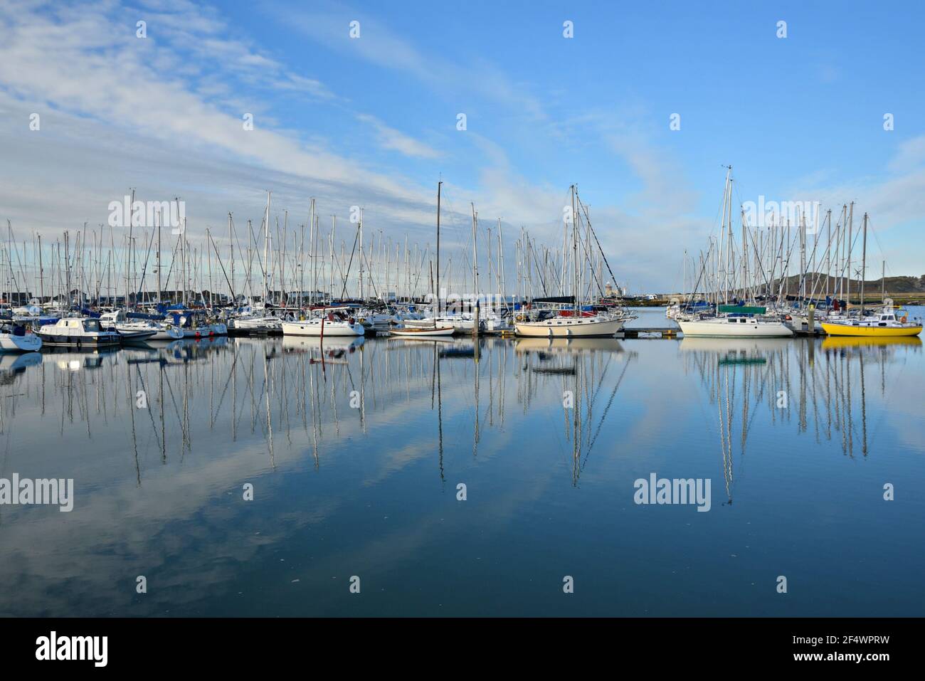 Howth yacht club marina hi-res stock photography and images - Alamy