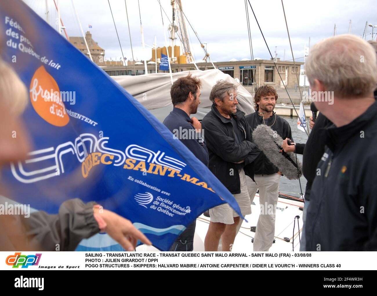 Pogo structures hi-res stock photography and images - Alamy