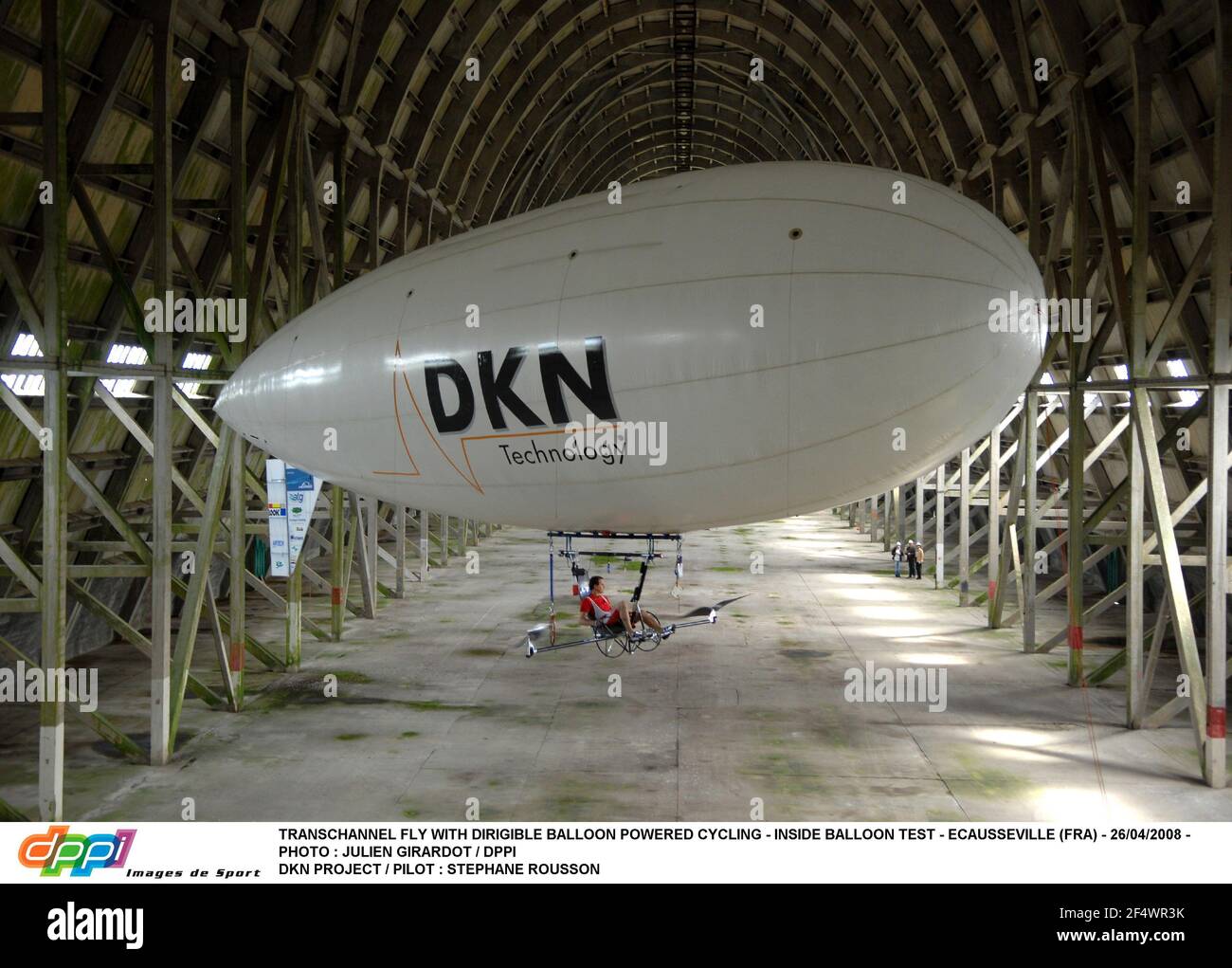 Test de dirigeable hi-res stock photography and images - Alamy