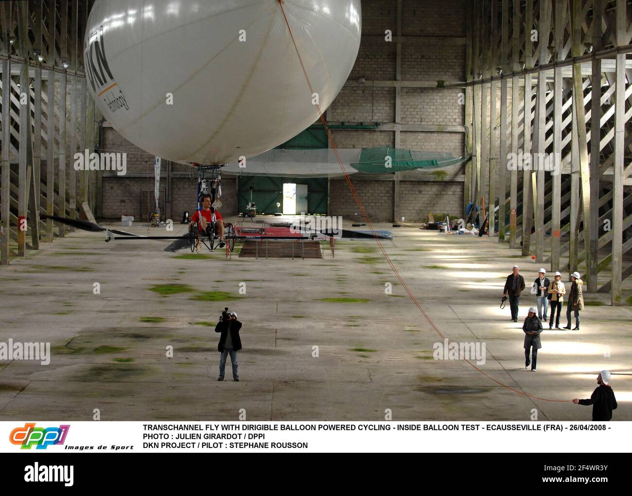 Test de dirigeable hi-res stock photography and images - Alamy