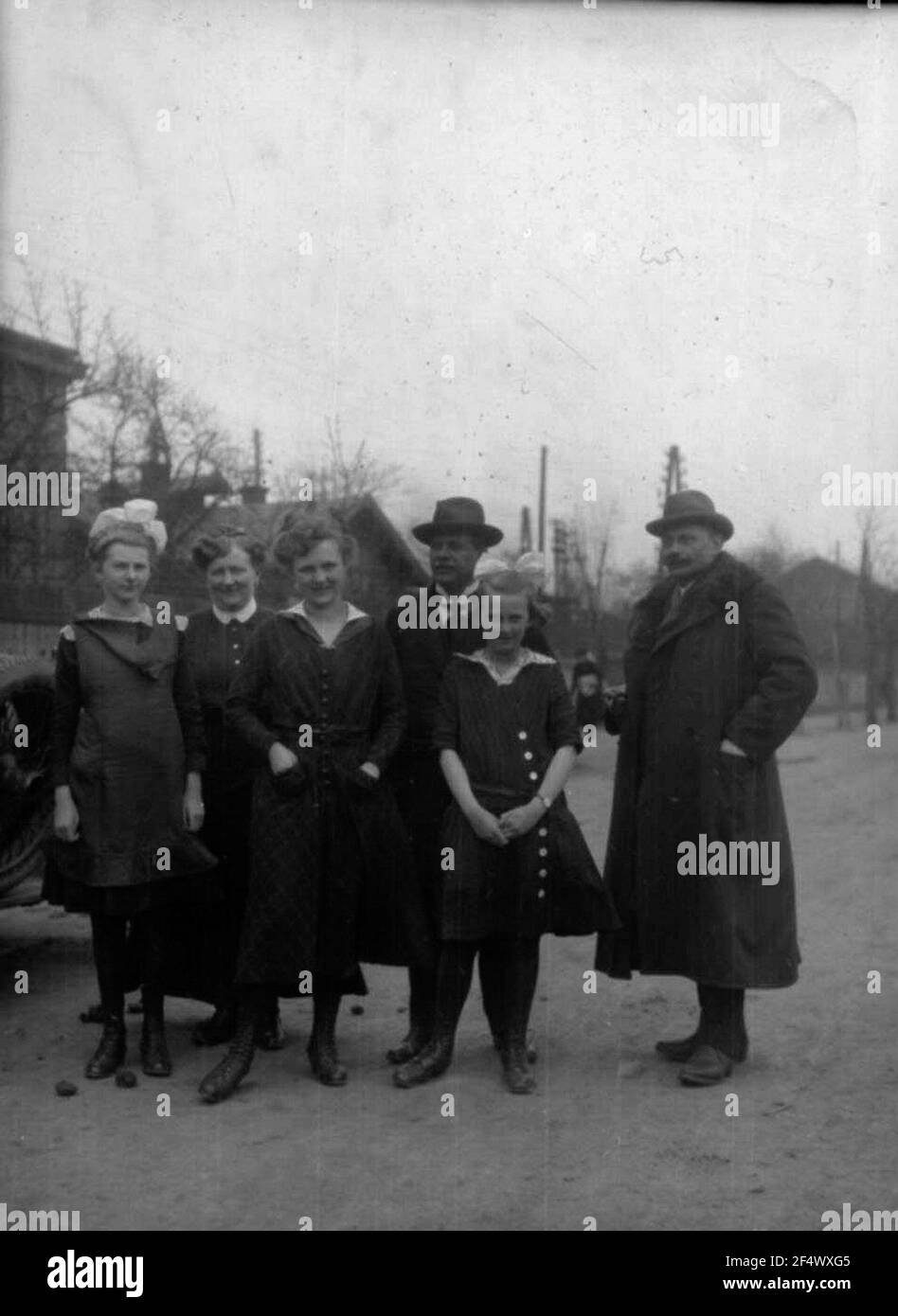 Vintage photo album family Black and White Stock Photos & Images - Alamy