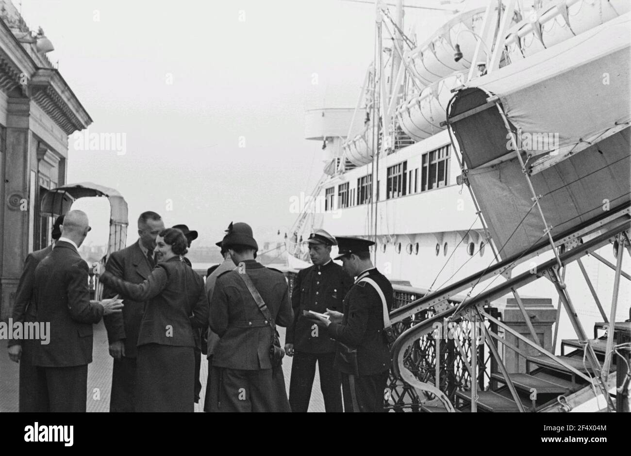 Travel Photos Italy. Harbor scene Stock Photo - Alamy
