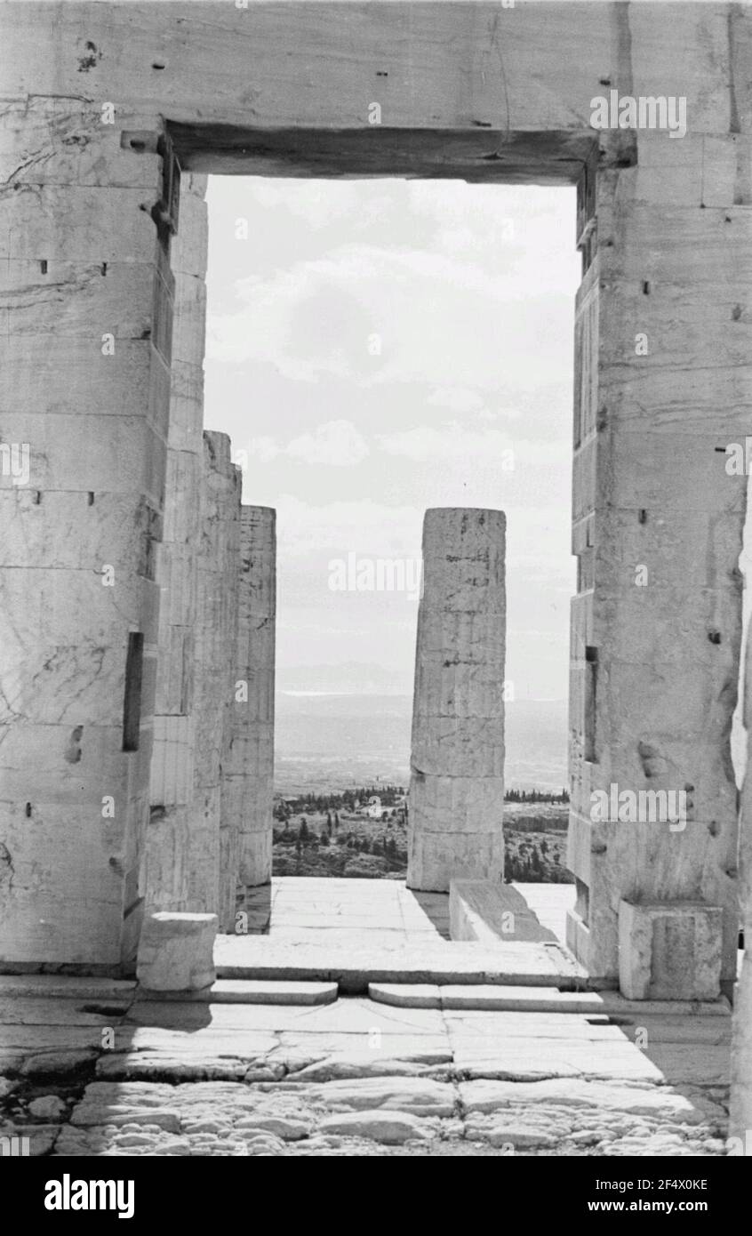 Feature art hi-res stock photography and images - Alamy