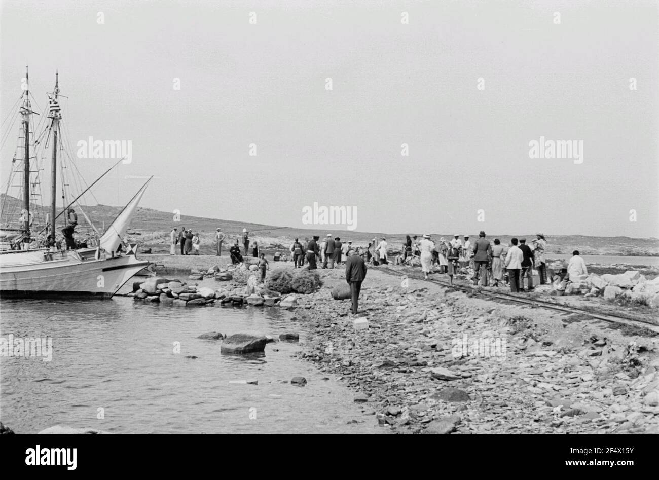 Travel photos Greece. Delos (island). Anchor sailboat. On the beach ...
