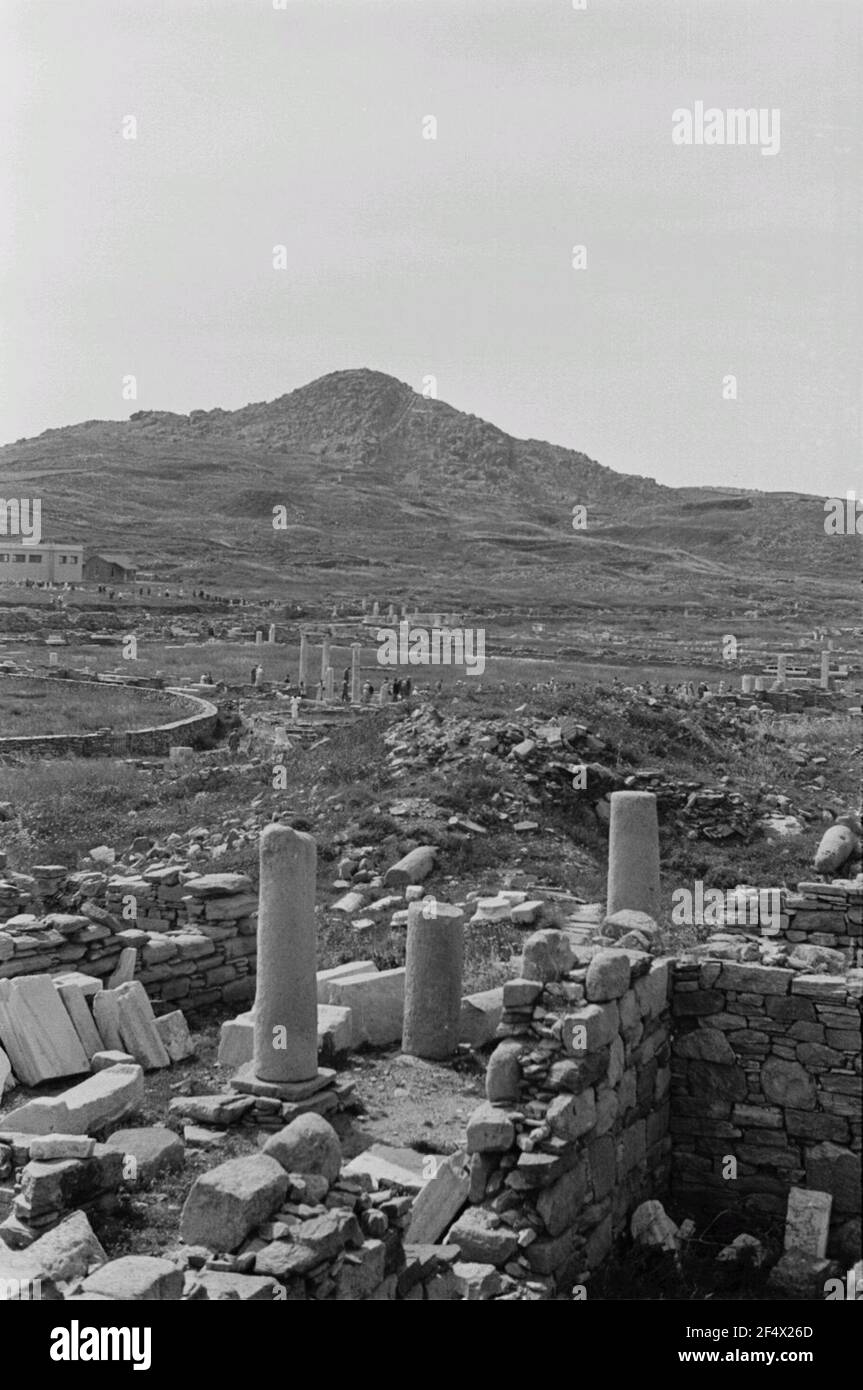 Travel photos Greece. Delos (city). Antique ruins Stock Photo - Alamy