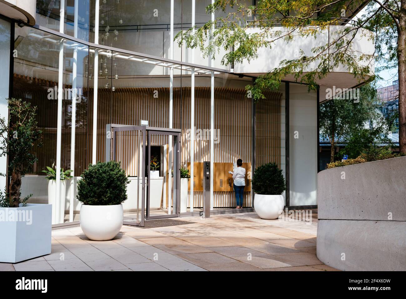 Hallway residential building hi-res stock photography and images - Alamy