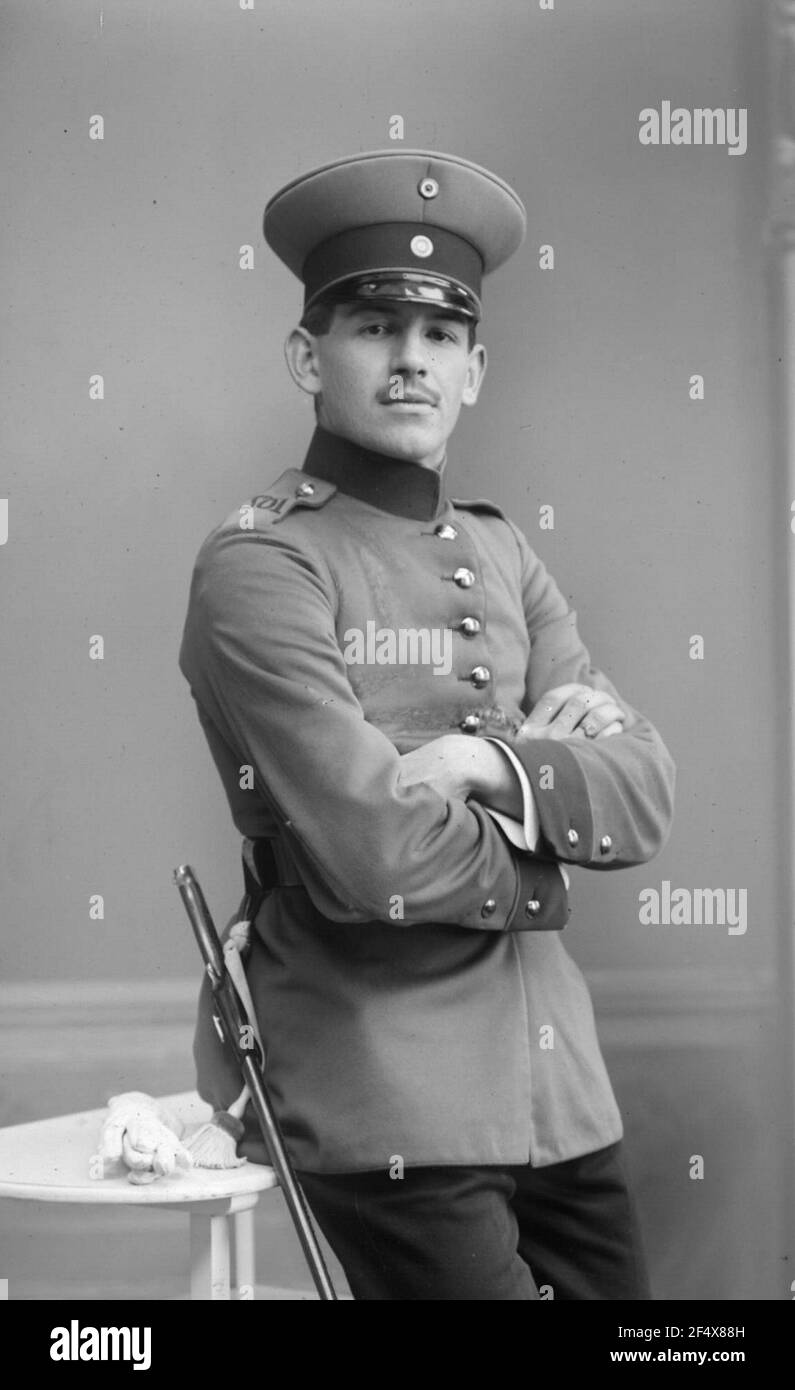20th century militaria Black and White Stock Photos & Images - Alamy