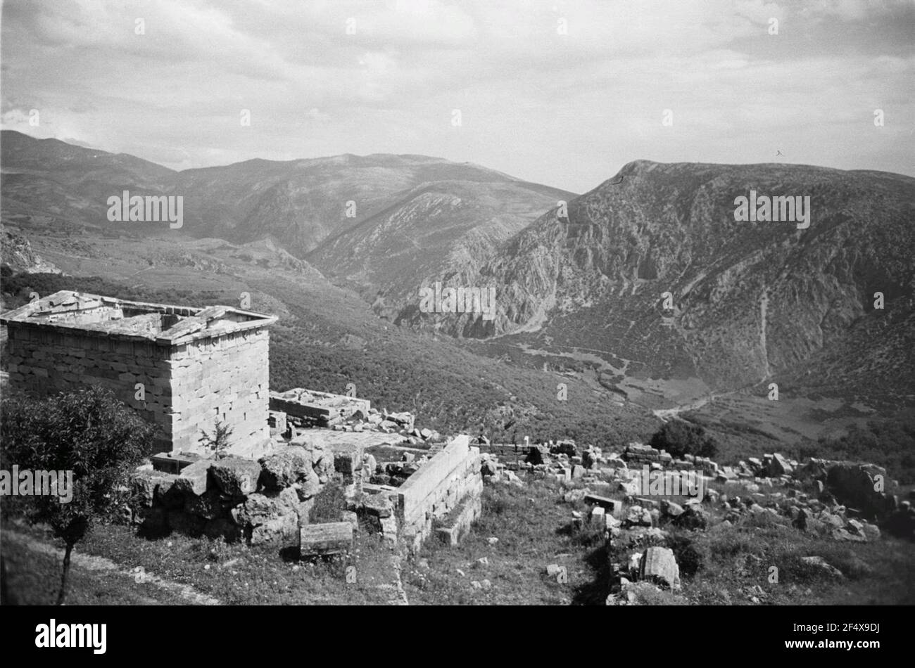 Travel photos Greece. Delphi. Treasure Stock Photo - Alamy