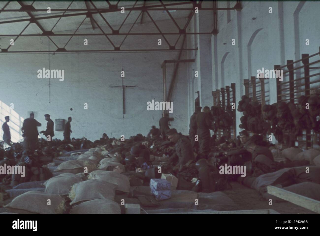 Second World War. Soldiers in a gym converted to the intermediary Stock ...