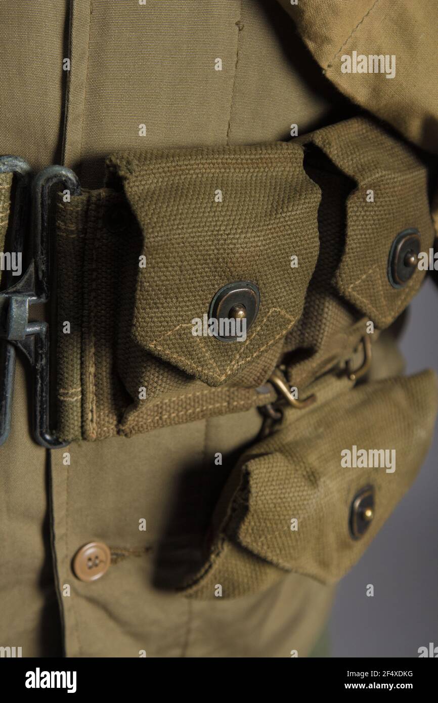 Details of the uniform of the American ranger of the period of the ...