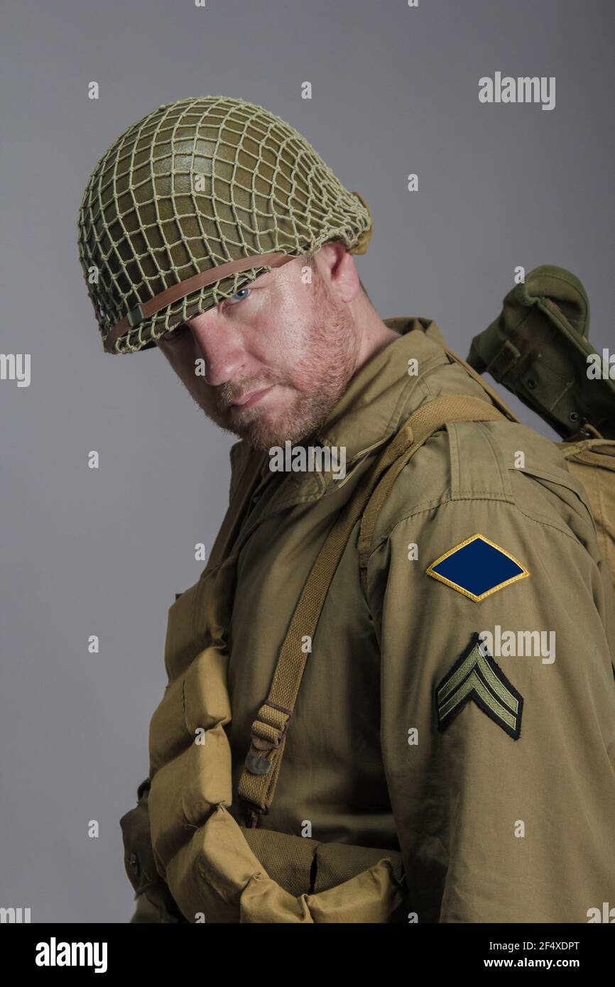 Posing uniform rifle flag hi-res stock photography and images - Alamy