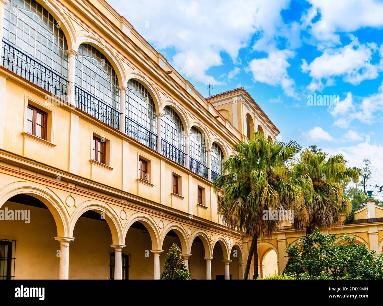 Alcazar seville palace moorish hi-res stock photography and images - Alamy