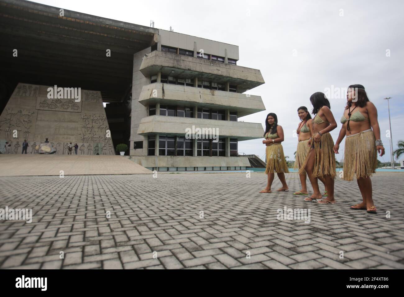 Brazil Tribe Arrow High Resolution Stock Photography and Images - Alamy