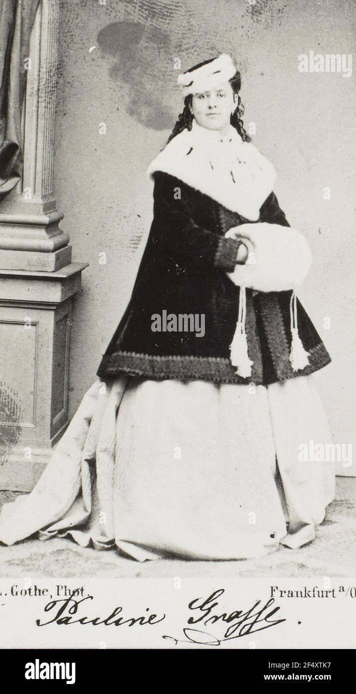 Portrait Pauline Grosse (detected 1868 / after 1875; actress, singer ...