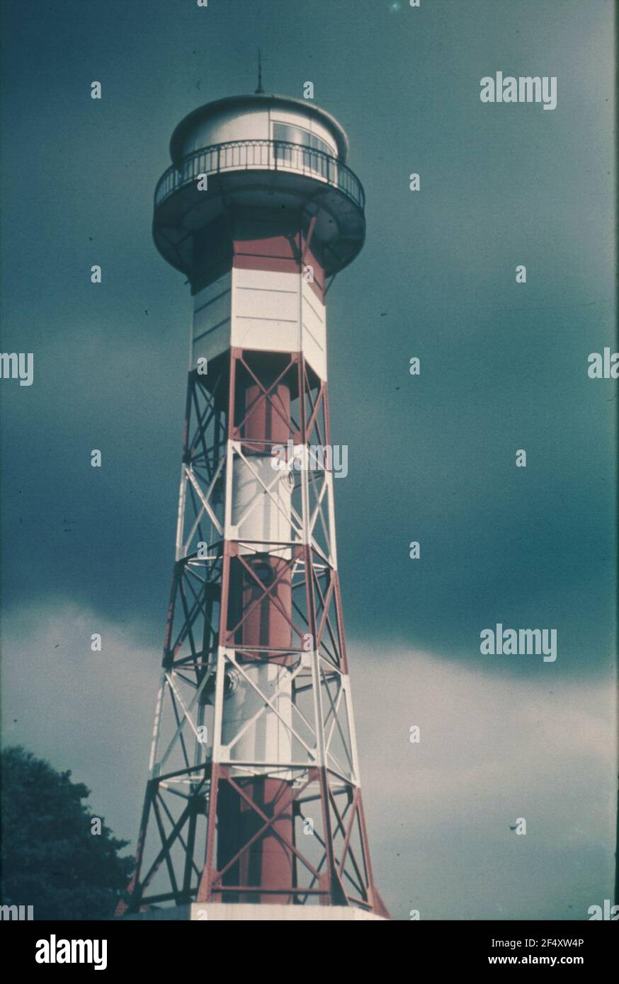 Luminous cone with green area in the Elbe Stock Photo - Alamy