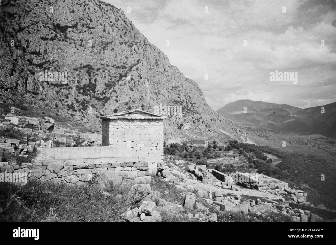 Travel photos Greece. Delphi. Treasure Stock Photo - Alamy