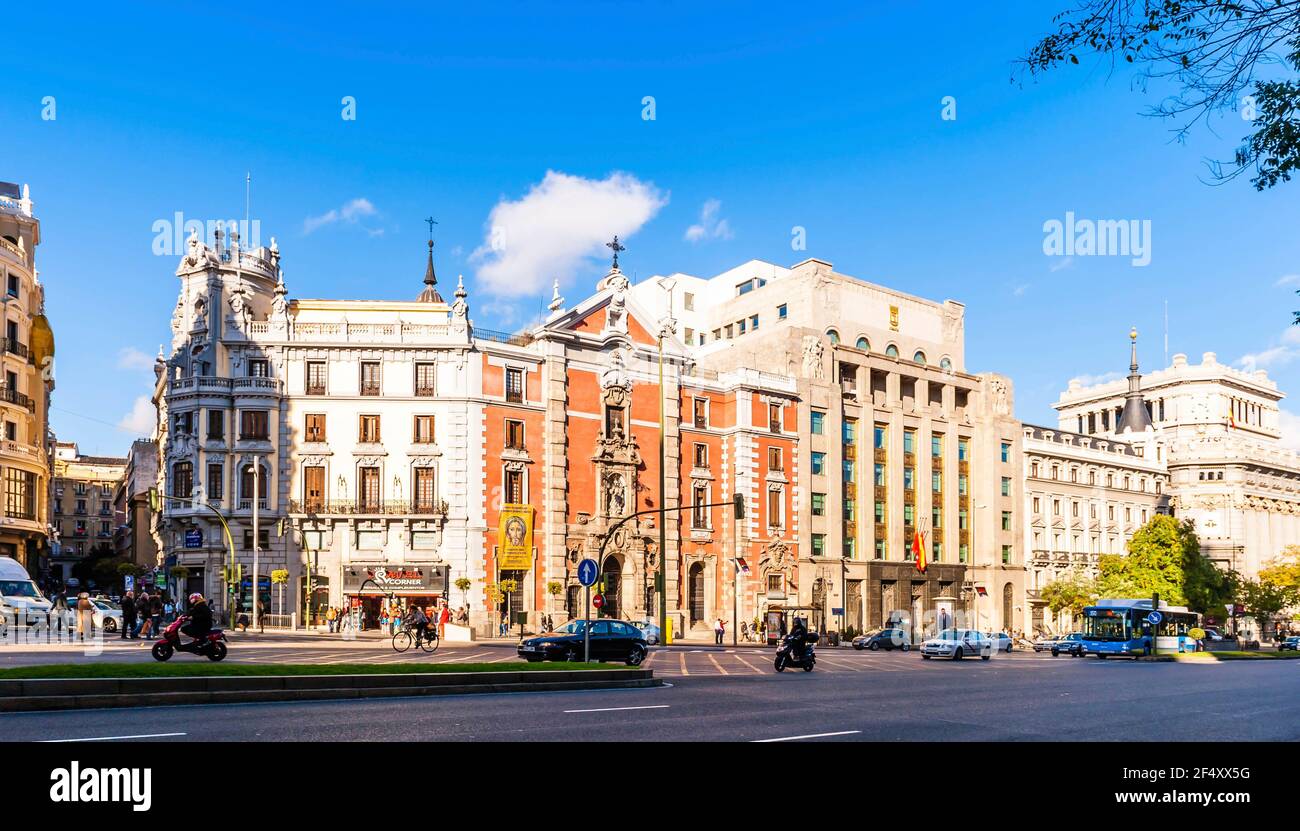 Madrid street view hi-res stock photography and images - Alamy