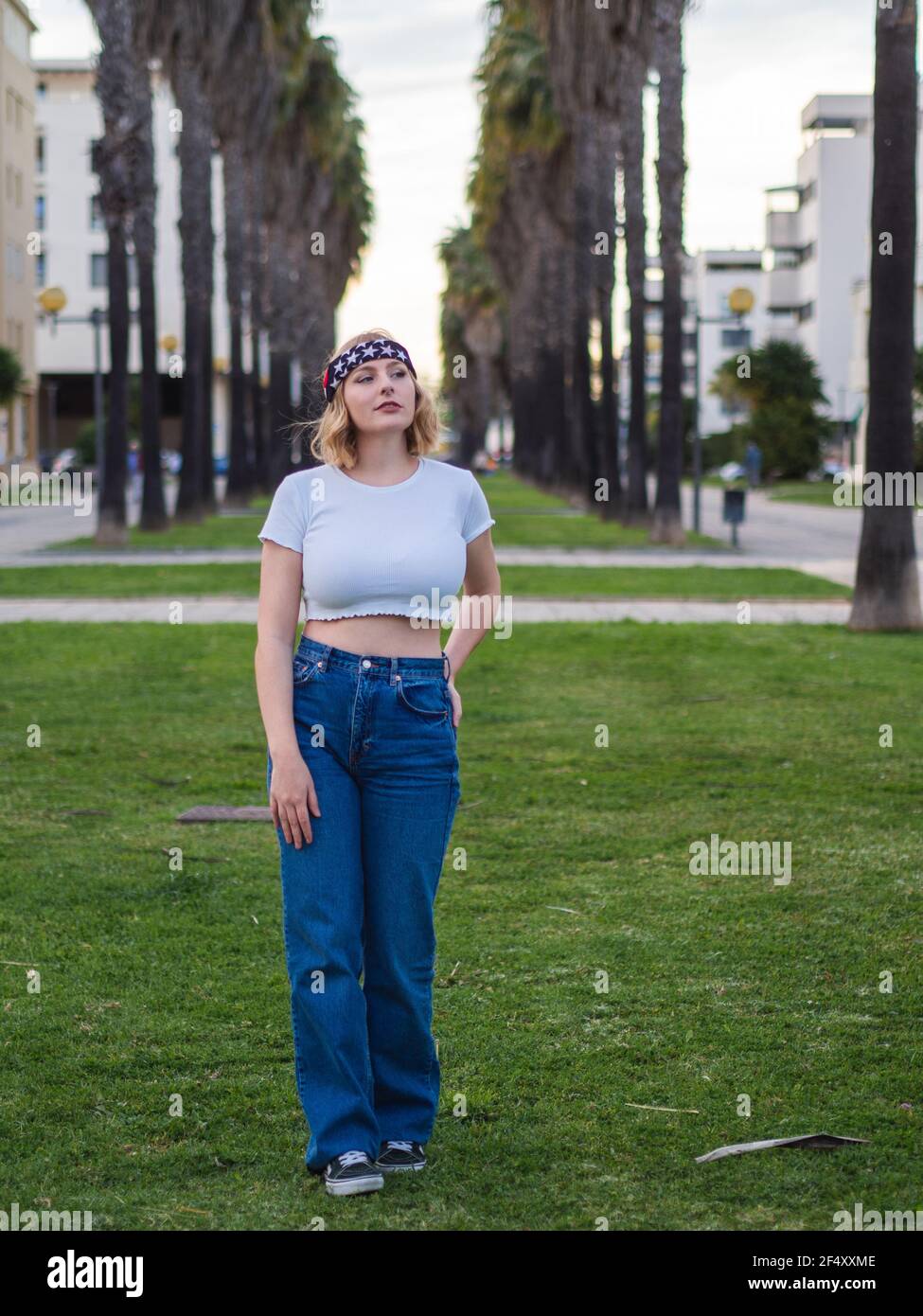 Midriff blond hi-res stock photography and images - Alamy