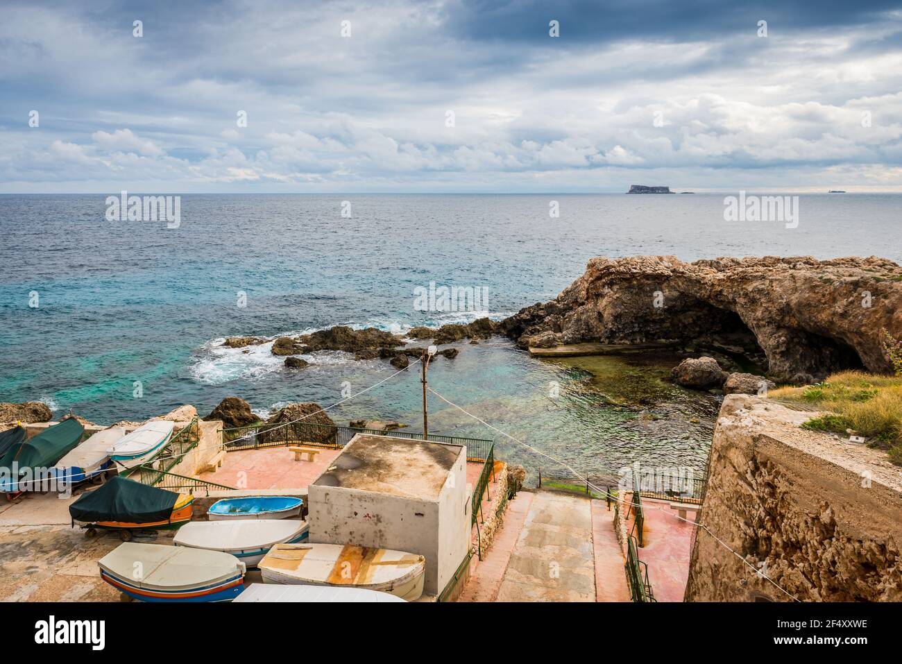 Lapsi coastline hi-res stock photography and images - Alamy
