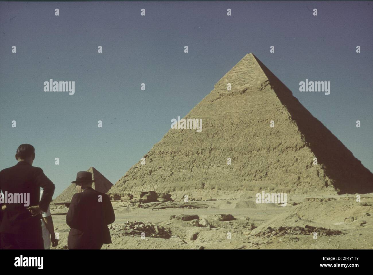 Chephren pyramide hi-res stock photography and images - Alamy