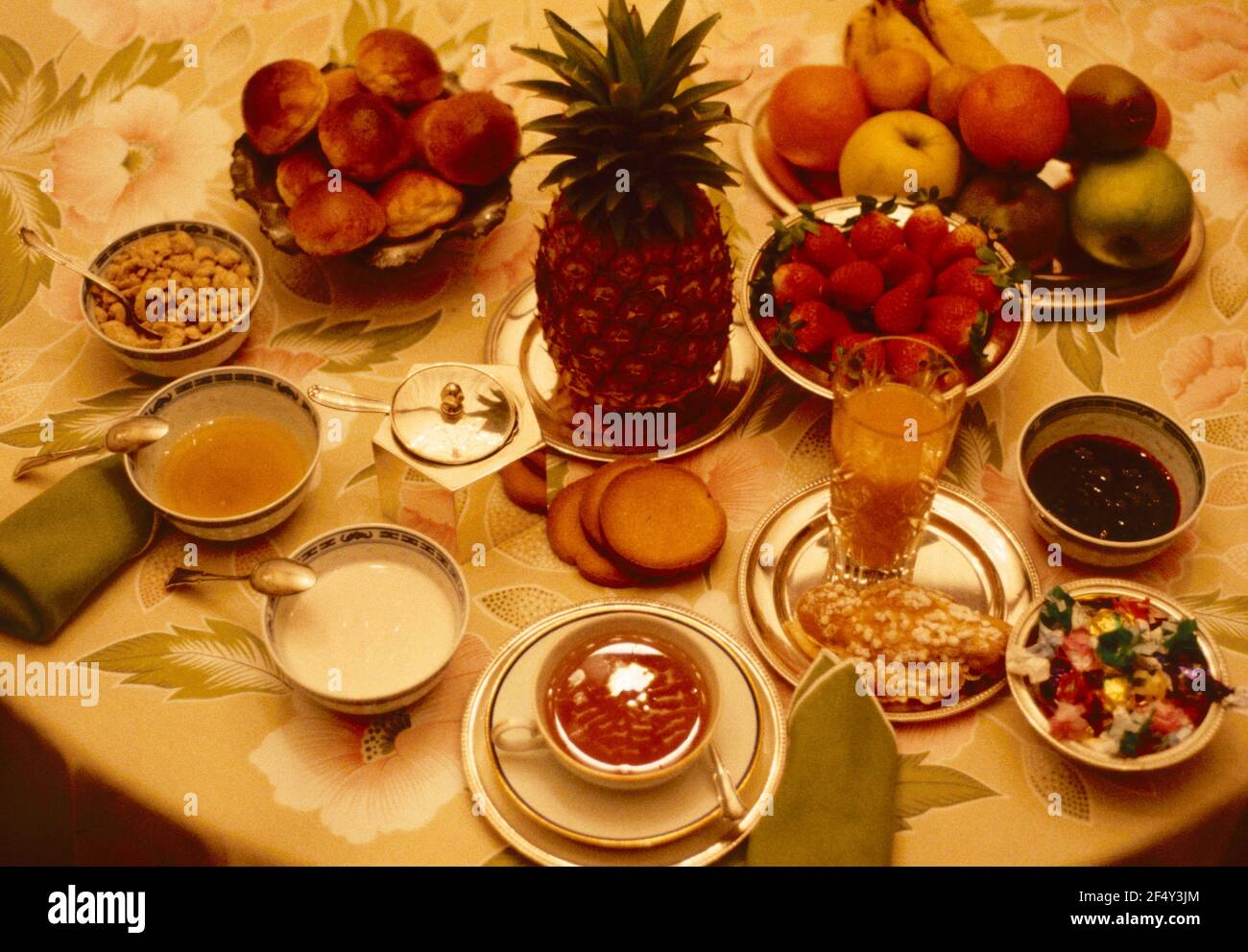 Healthy breakfast for sporty people, 1990s Stock Photo - Alamy