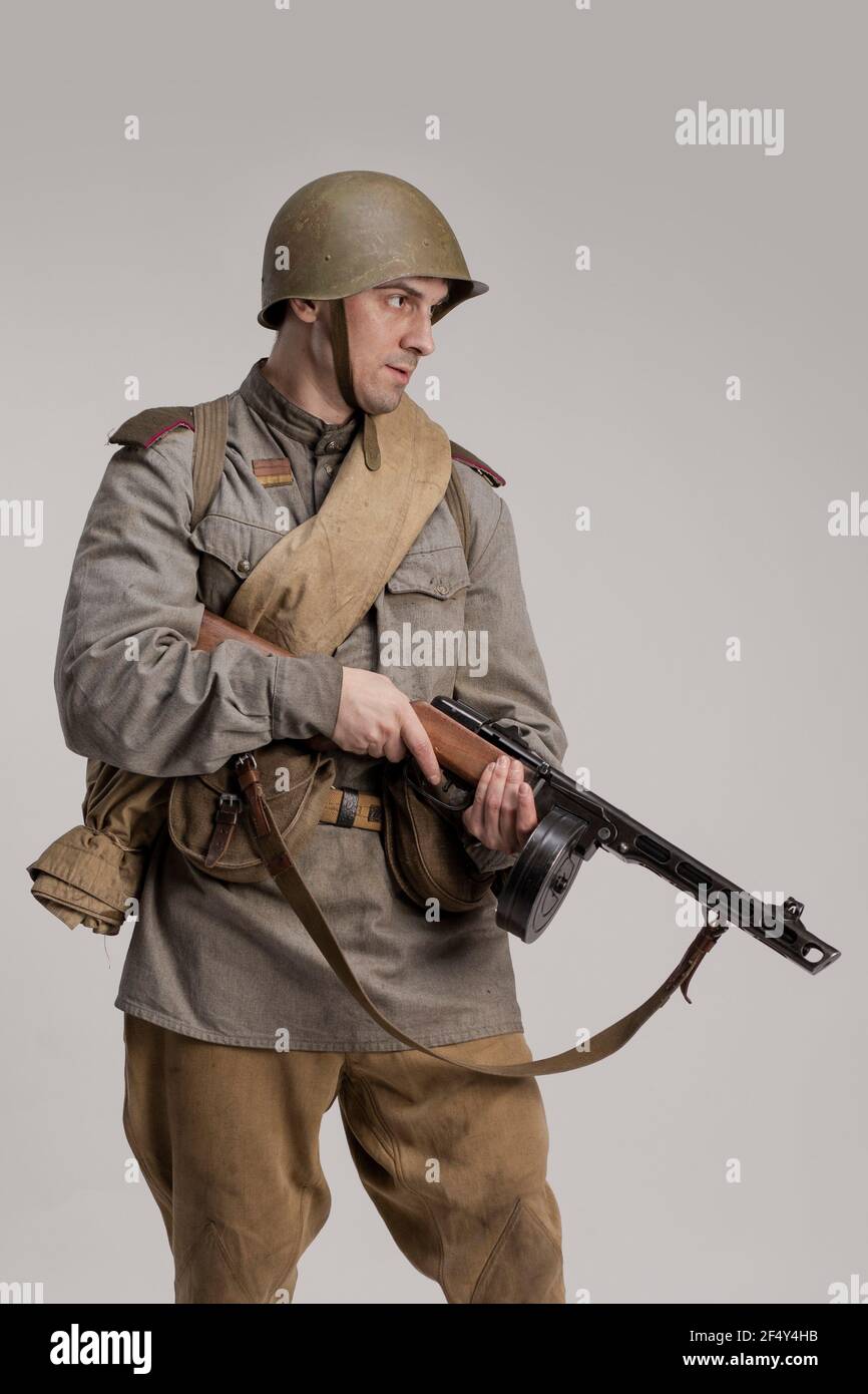 Battle of stalingrad red army soldier hi-res stock photography and ...
