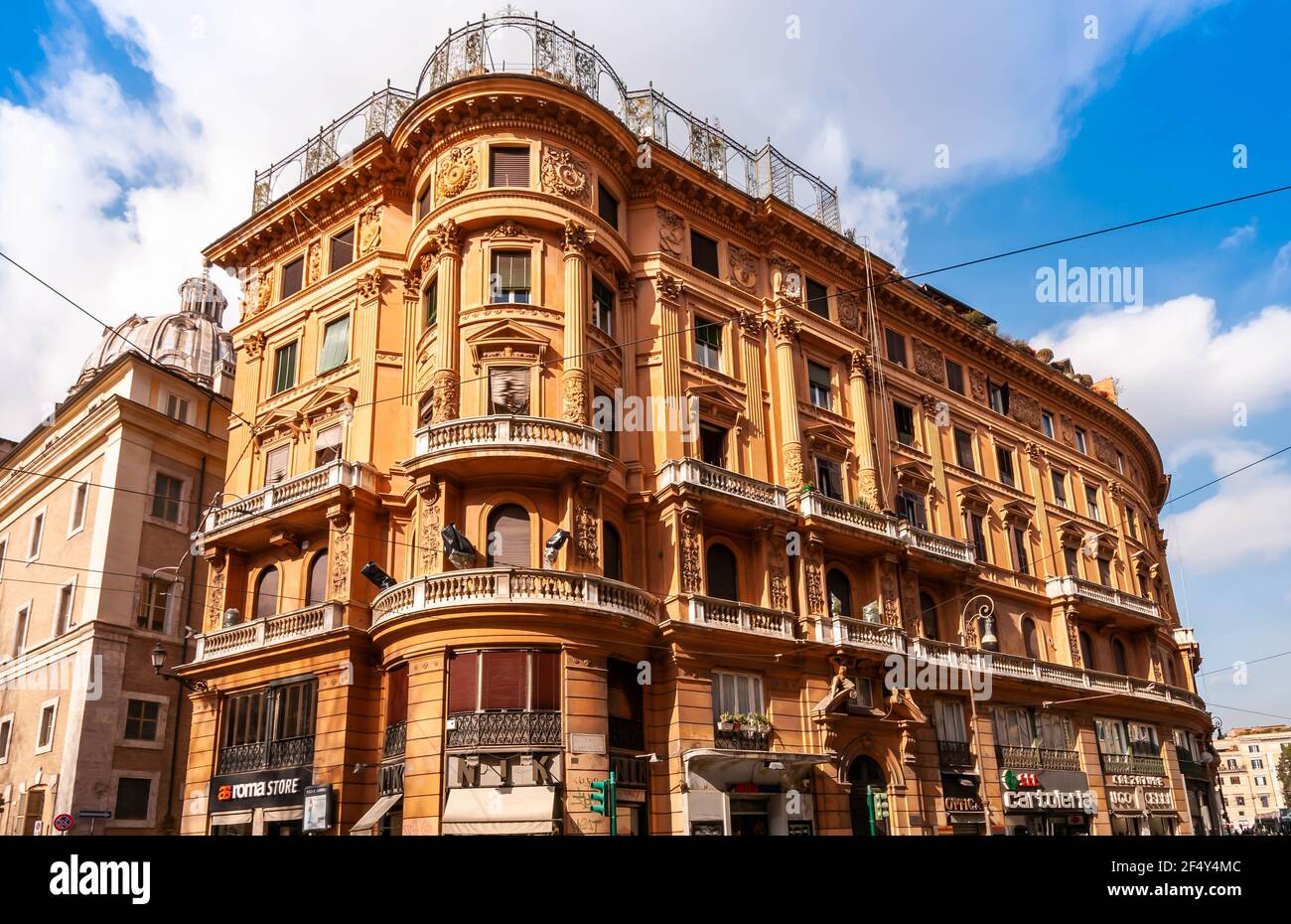 Downtown rome hi-res stock photography and images - Alamy