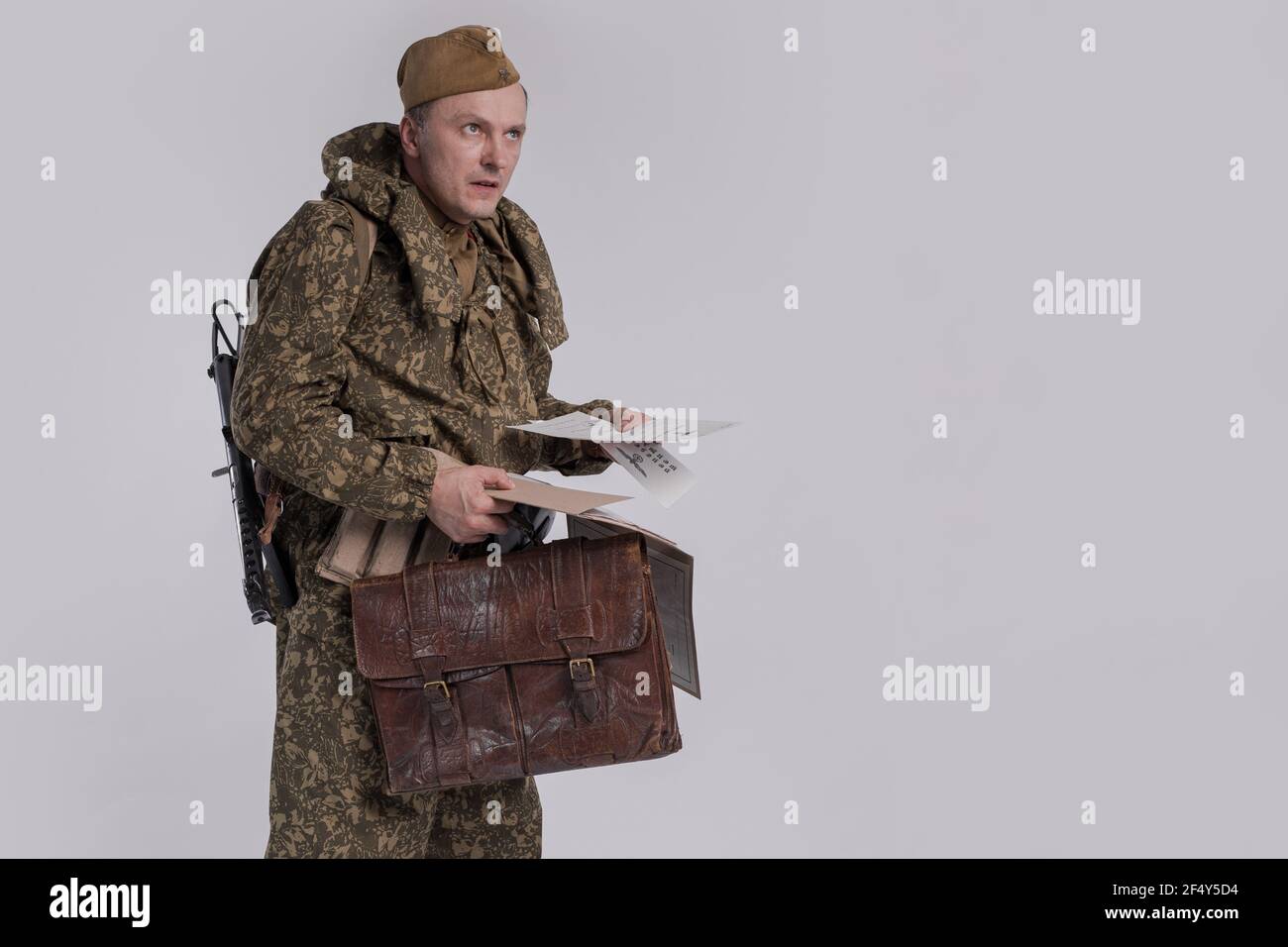 Ww2 garrison cap hi-res stock photography and images - Alamy
