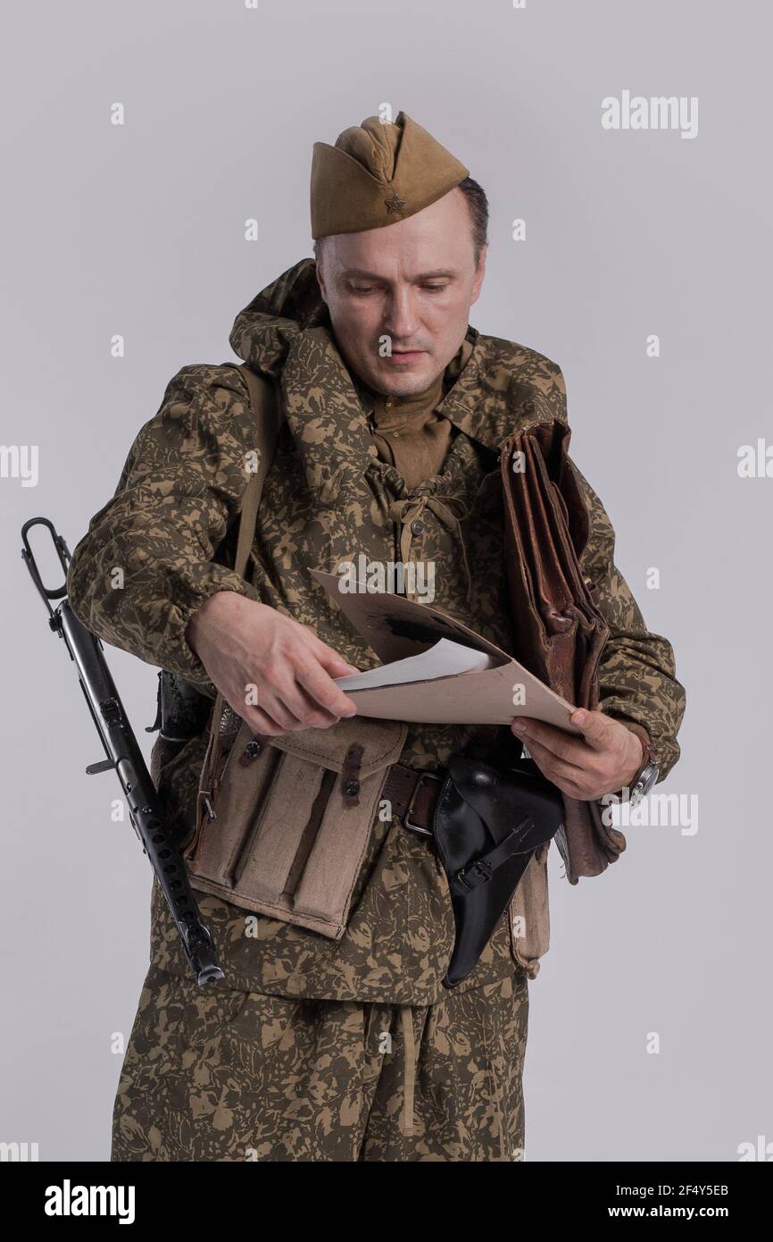 Ww2 garrison cap hi-res stock photography and images - Alamy