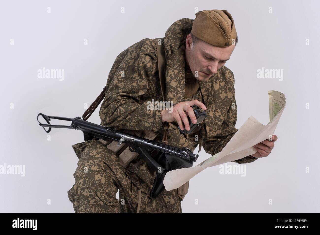 Ww2 garrison cap hi-res stock photography and images - Alamy