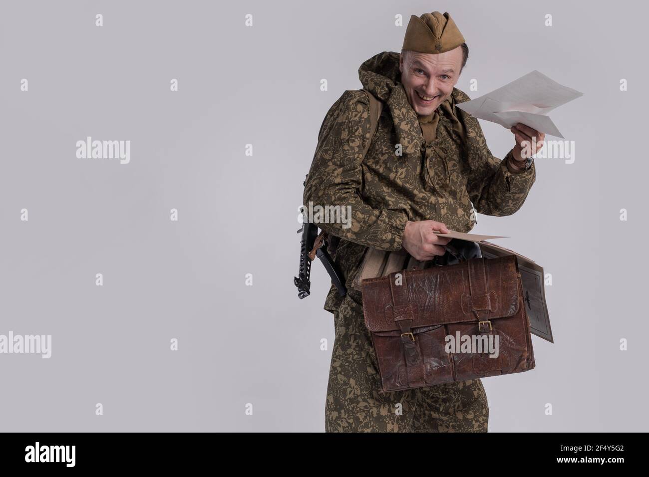 Ww2 garrison cap hi-res stock photography and images - Alamy