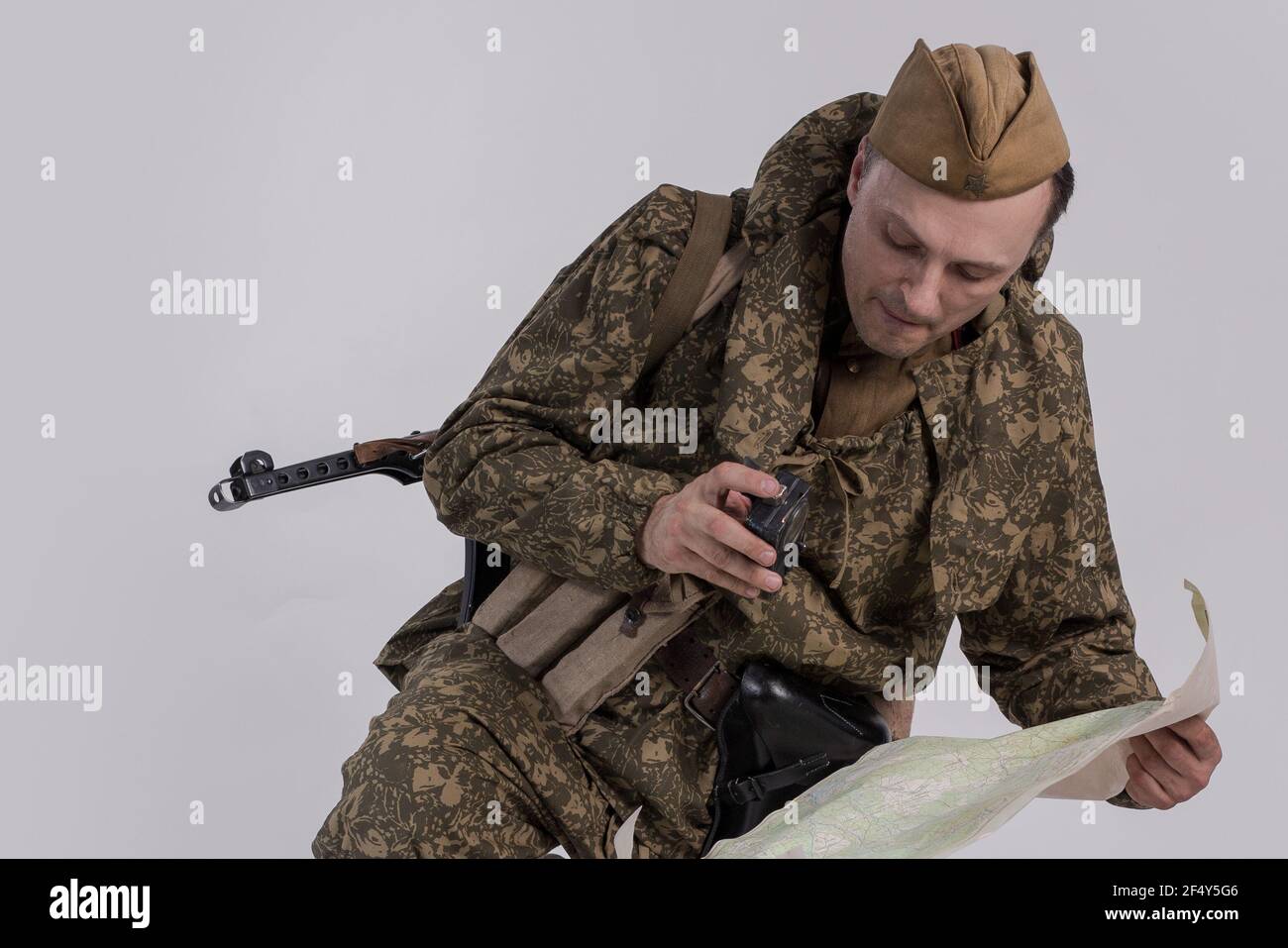 Ww2 garrison cap hi-res stock photography and images - Alamy