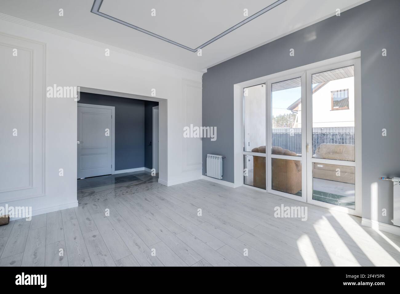 empty gray room with repair and without furniture Stock Photo - Alamy