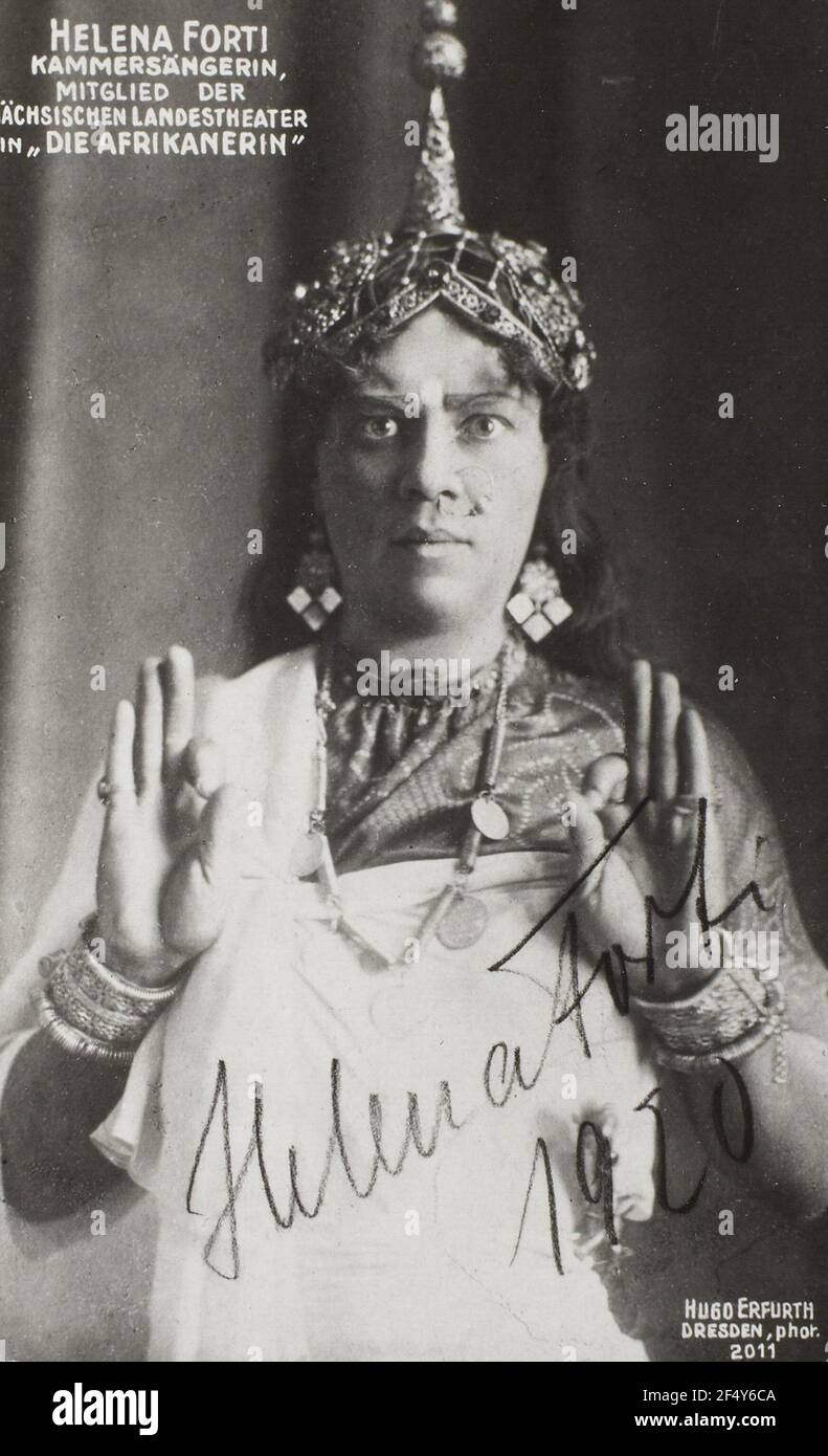 Selika High Resolution Stock Photography and Images - Alamy