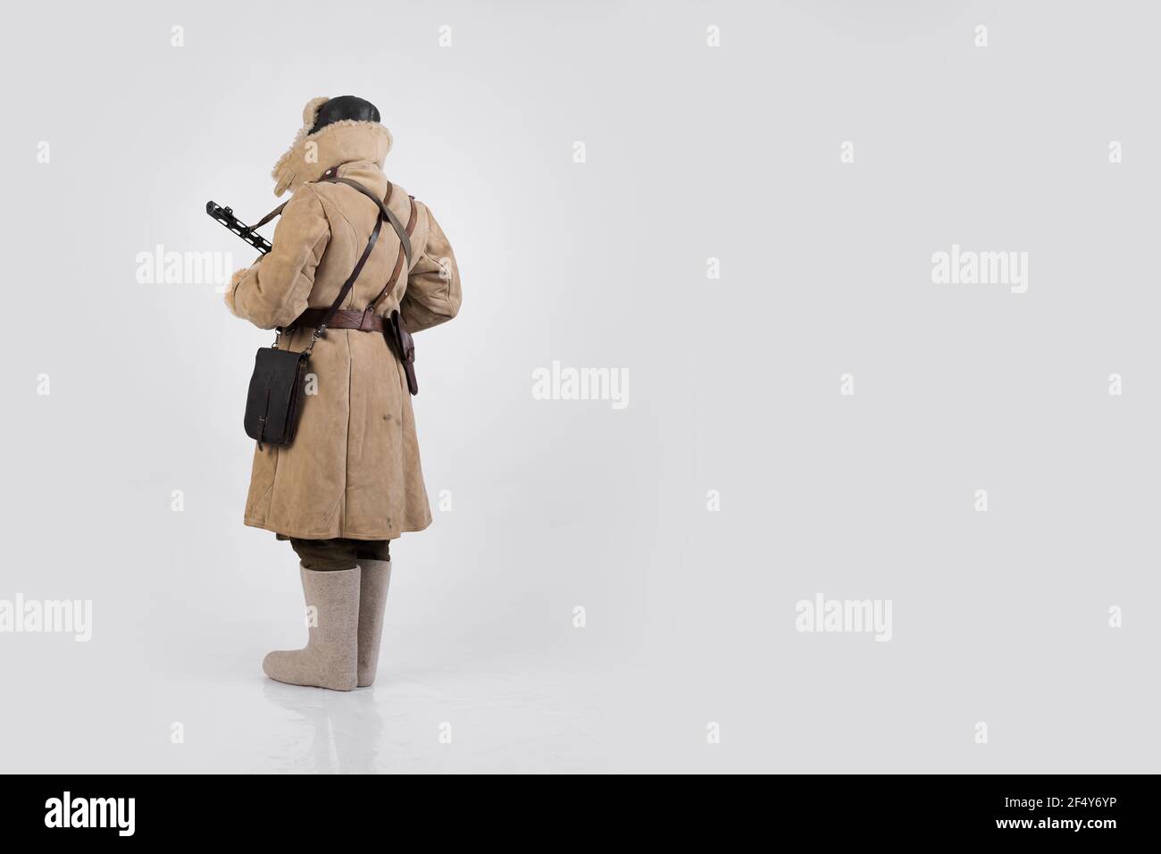 Russian soldiers in snow camouflage hi-res stock photography and images ...