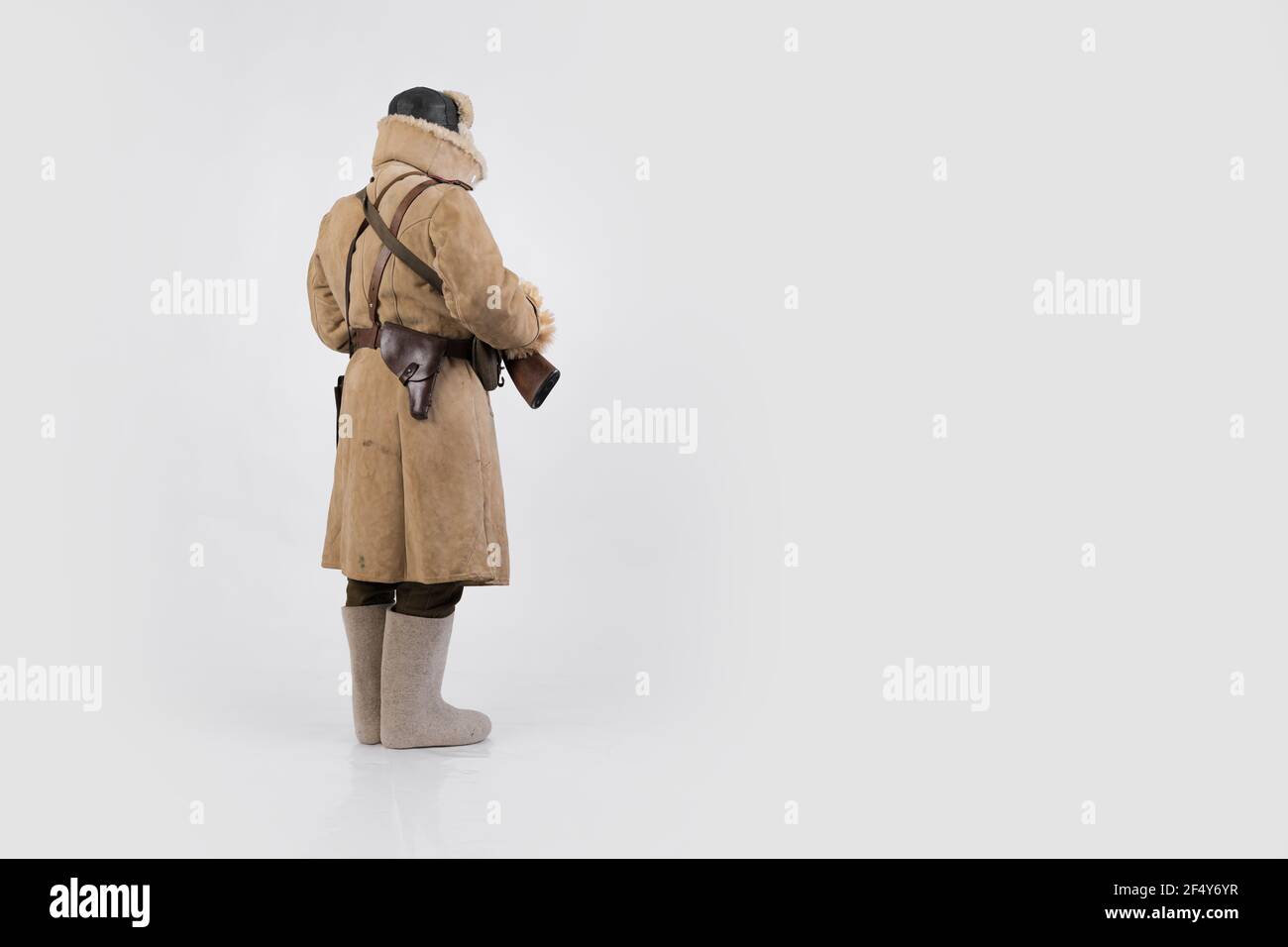 Russian soldiers in snow camouflage hi-res stock photography and images ...