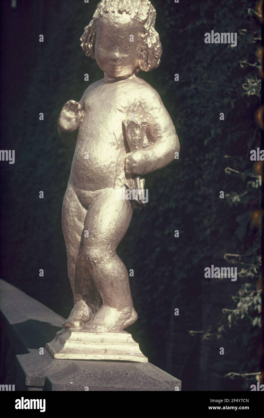 Cherubic symbolism hi-res stock photography and images - Alamy