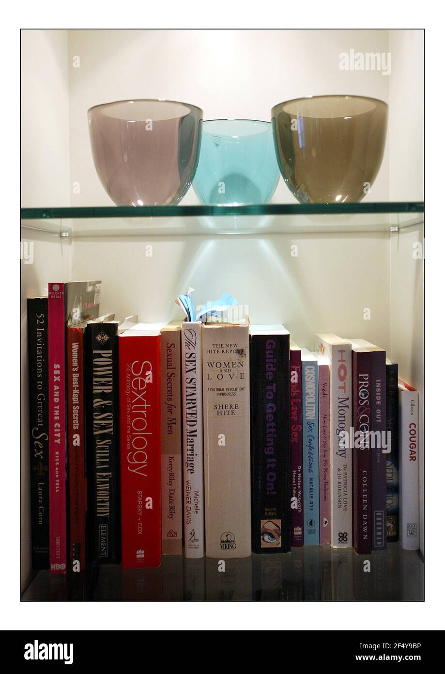 Tracey Cox in her home in Richmond, Londonpic David Sandison 9/8/2005 ...