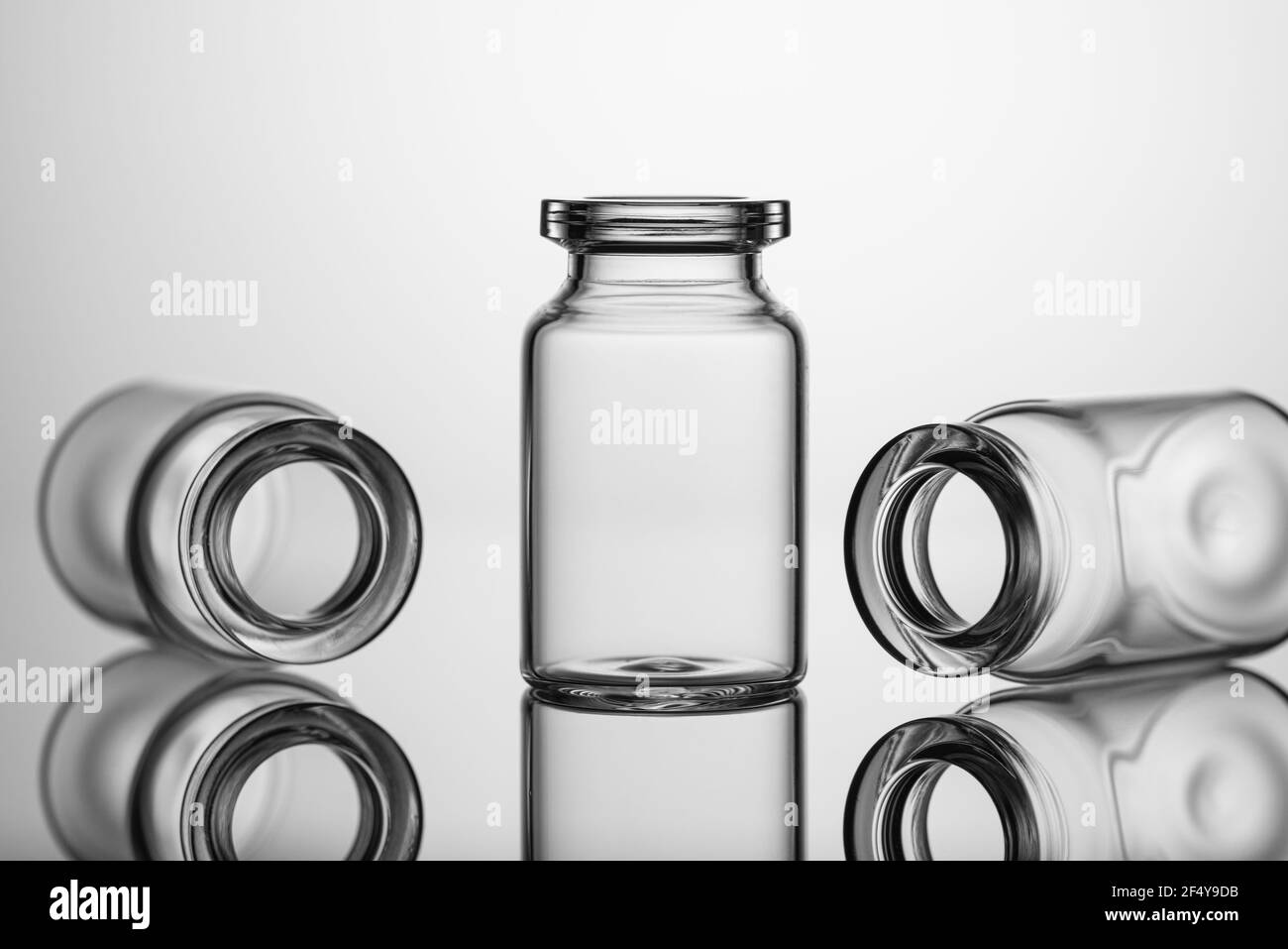 Laboratory glass jars hi-res stock photography and images - Alamy