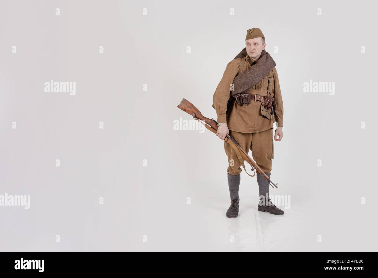 Soviet soldier red star helmet rifle hi-res stock photography and ...