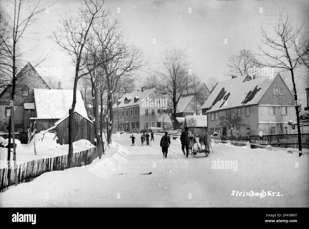 Street village Black and White Stock Photos & Images - Alamy