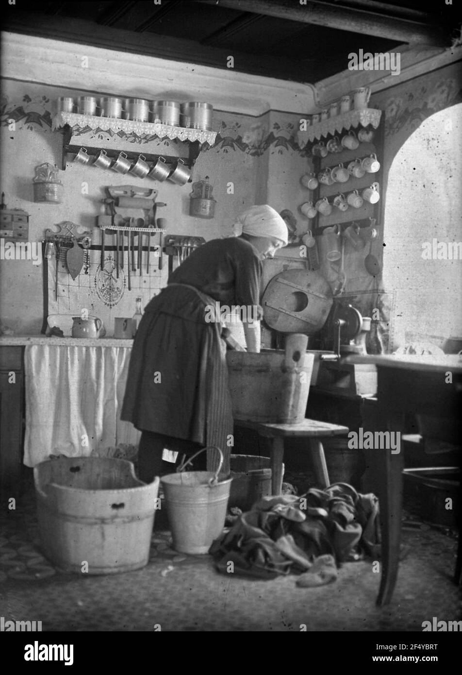 Farmhouse living room design Black and White Stock Photos & Images - Alamy