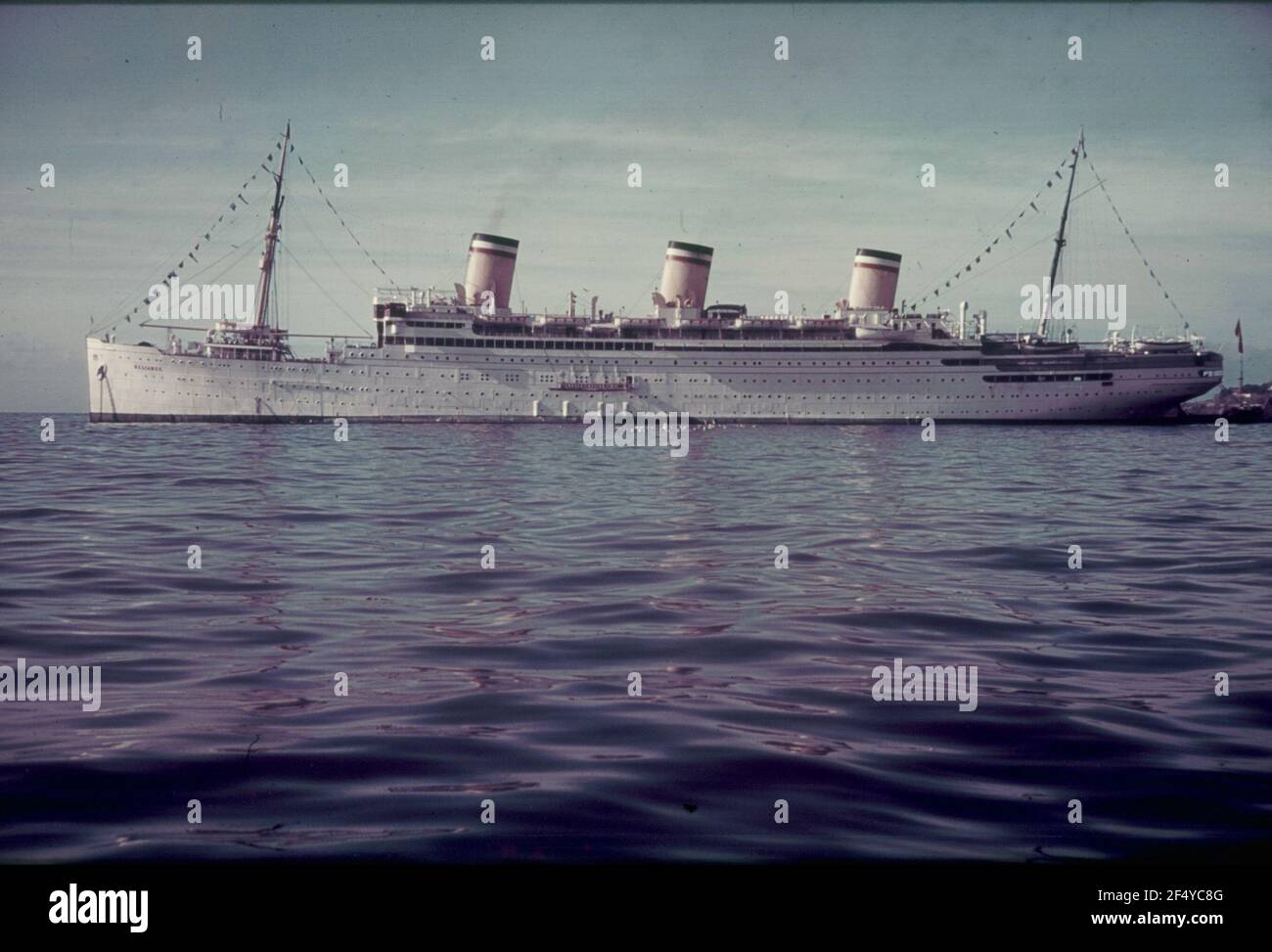 Cruise ship "Reliance Stock Photo - Alamy