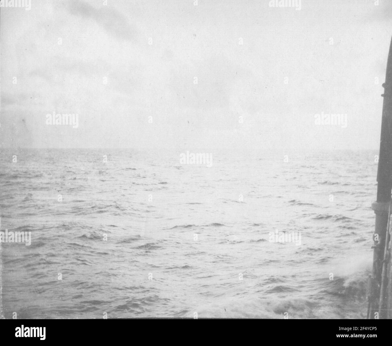 Ship wide Black and White Stock Photos & Images - Alamy